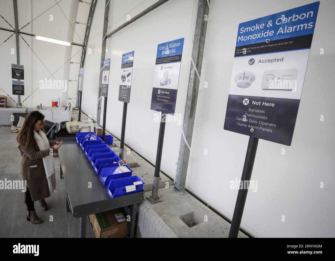 Household garbage collection hi-res stock photography and images - Alamy