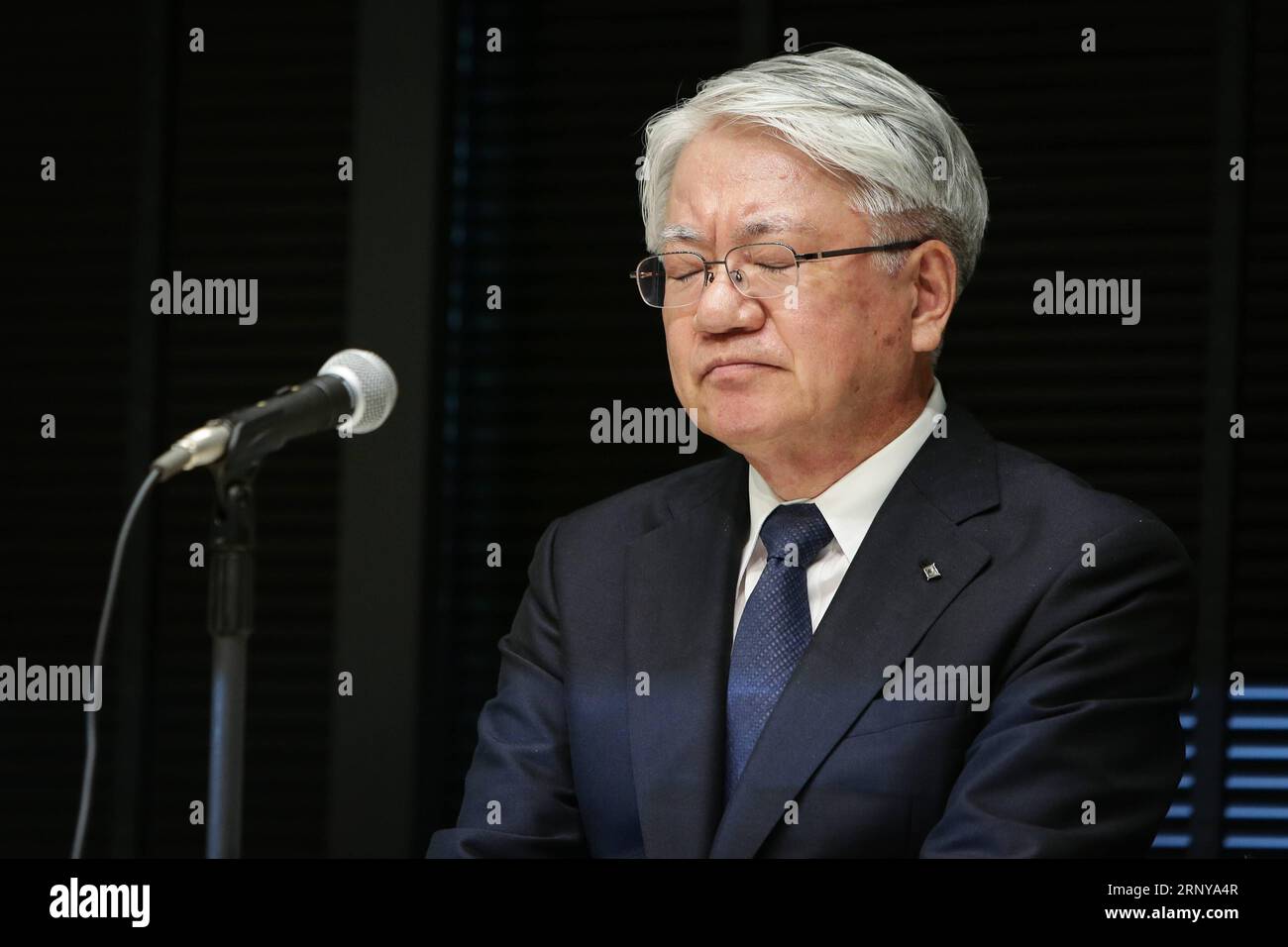 (180306) -- TOKYO, March 6, 2018 -- Kobe Steel CEO Hiroya Kawasaki ...