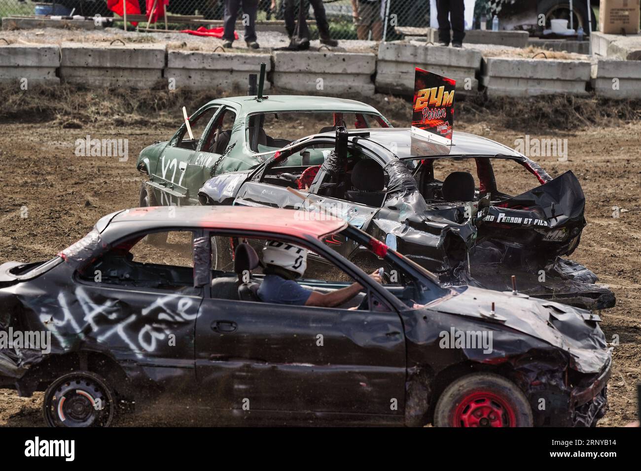 Demolition cars hi-res stock photography and images - Alamy
