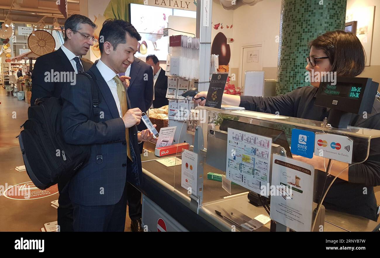 Alipay china market hi-res stock photography and images - Alamy