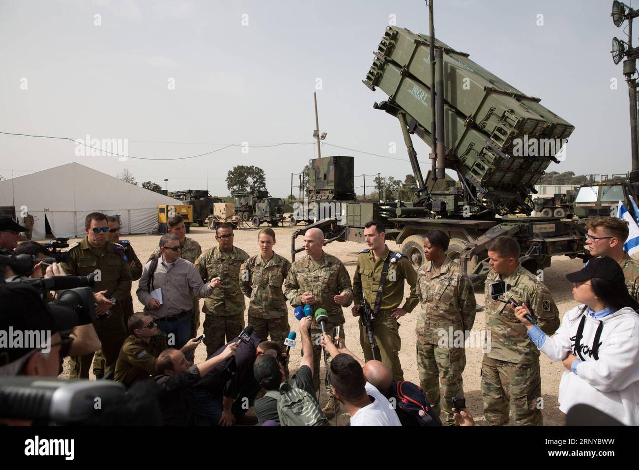 (180309) -- JERUSALEM, March 9, 2018 -- An U.S. army officer speaks to ...