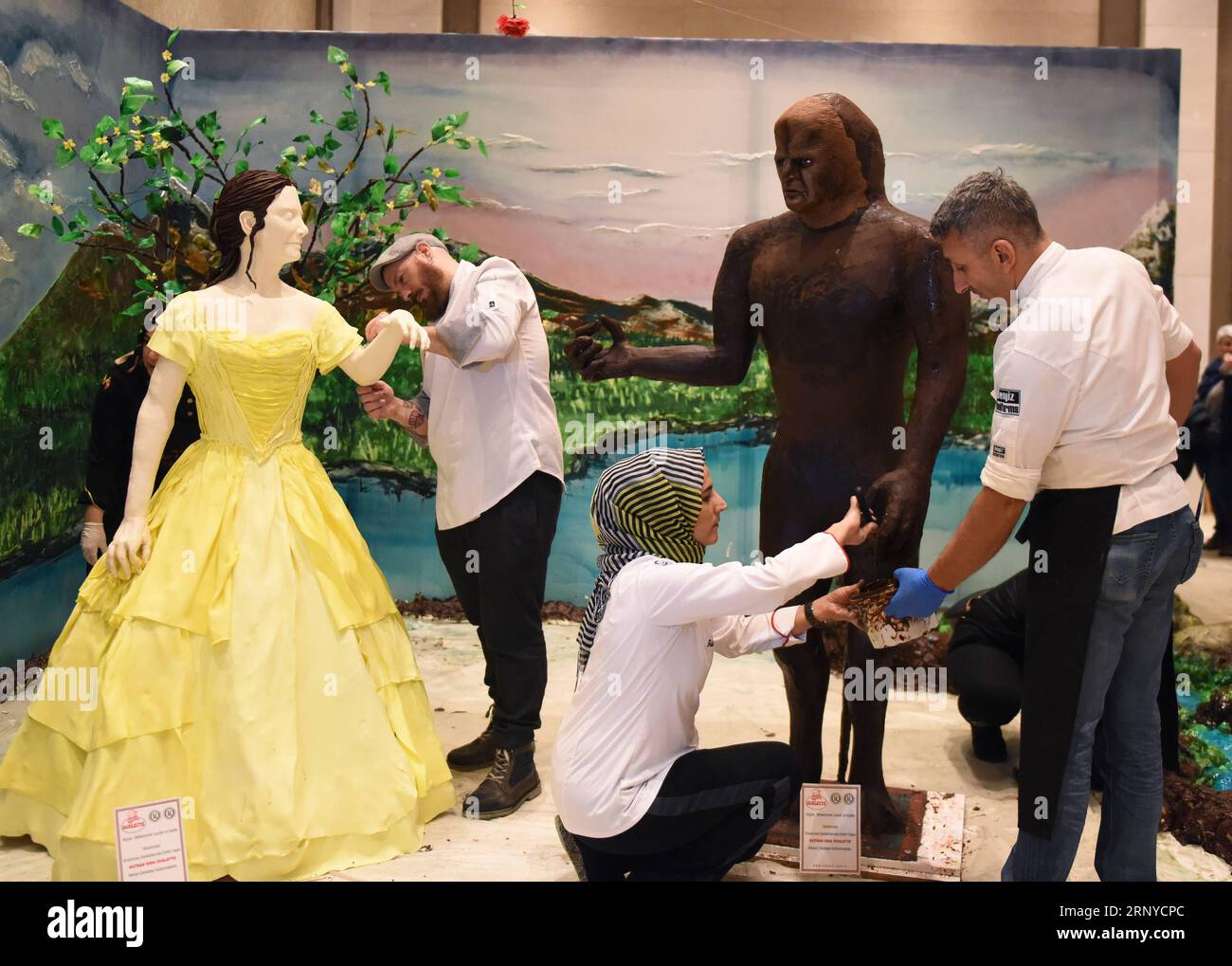 (180311) -- ISTANBUL, March 11, 2018 -- Pastry chefs make pastry work ...
