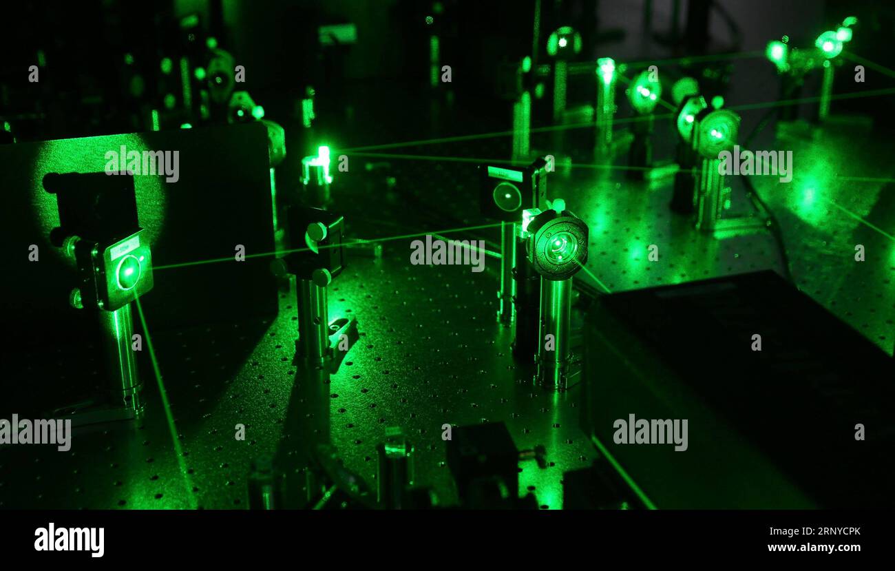 Satellite simulation hi-res stock photography and images - Alamy