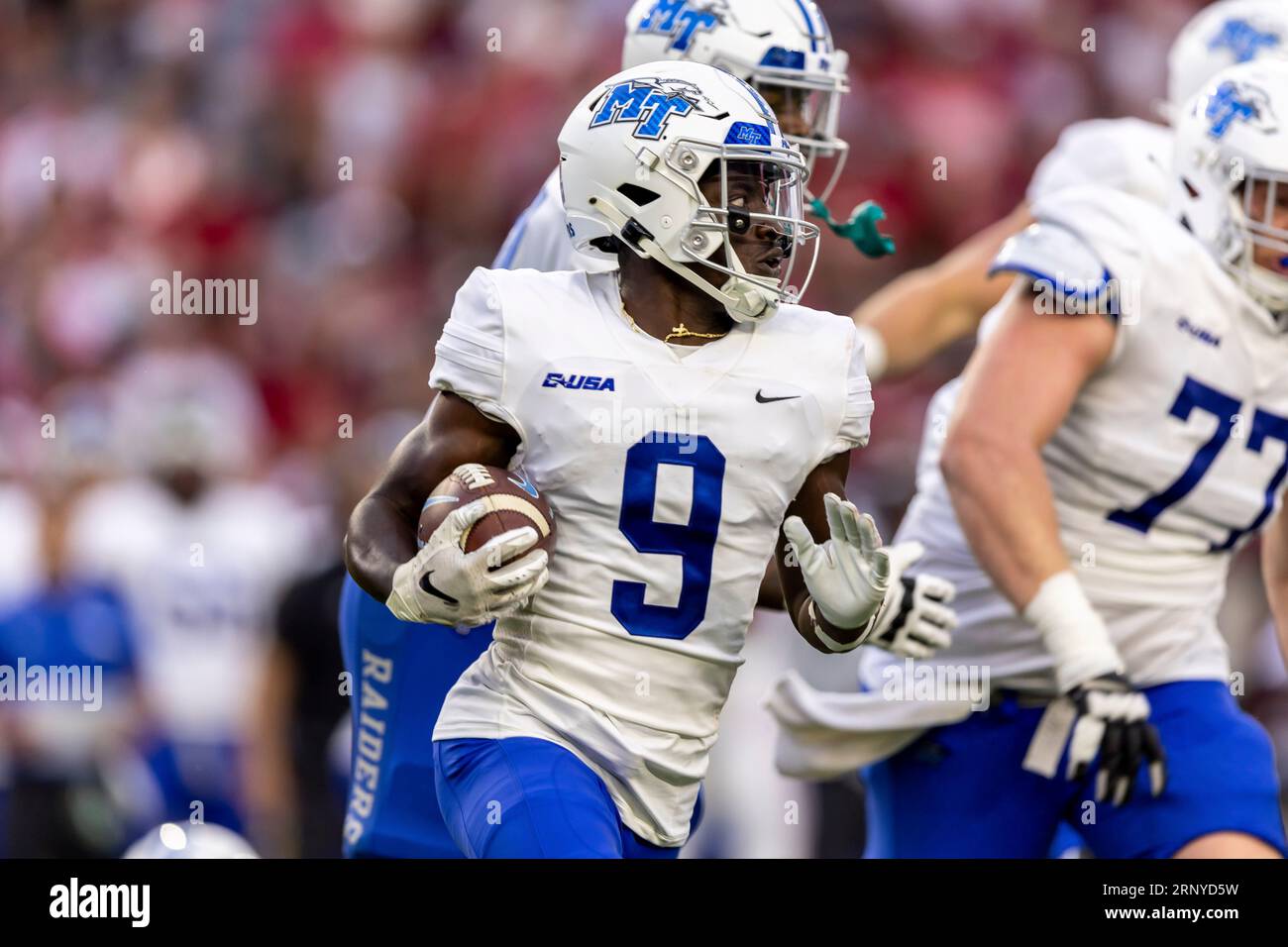 Middle Tennessee wide receiver Elijah Metcalf (9) runs the ball against ...