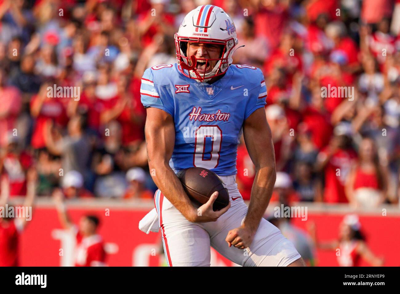 Houston wide receiver Joseph Manjack IV celebrates his touchdown ...