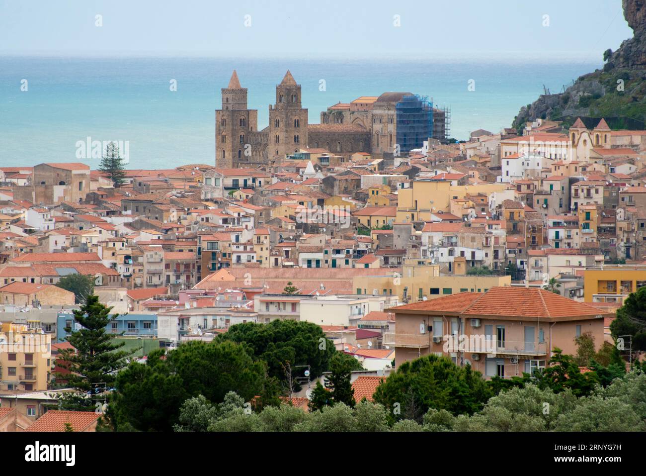 Medieval town cefalu italy hi-res stock photography and images - Alamy