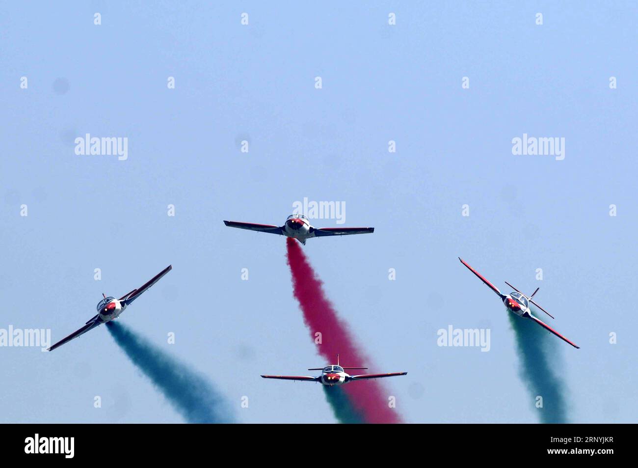 (180323) -- ISLAMABAD, March 23, 2018 -- Pakistani jets perform during ...