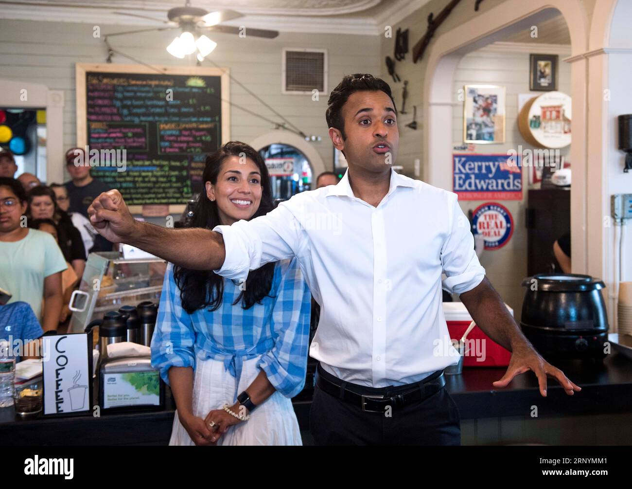 Hooksett, New Hampshire, USA. 02nd Sep, 2023. With his wife, DR ...