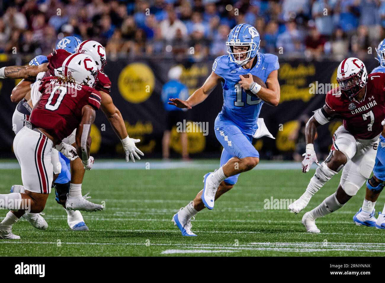Charlotte, NC, USA. 2nd Sep, 2023. North Carolina Tar Heels quarterback ...