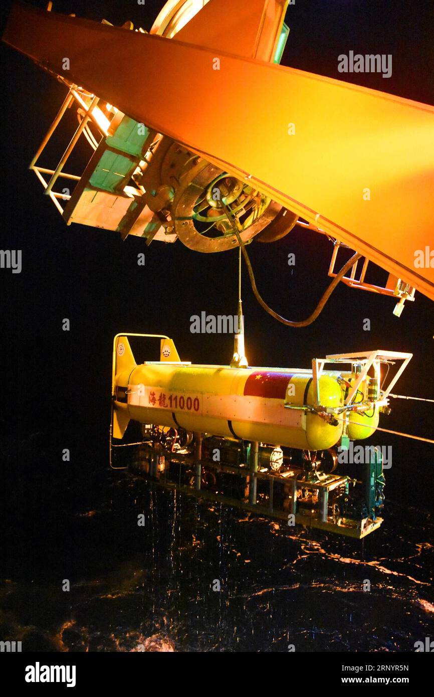 30 m deep hi-res stock photography and images - Alamy