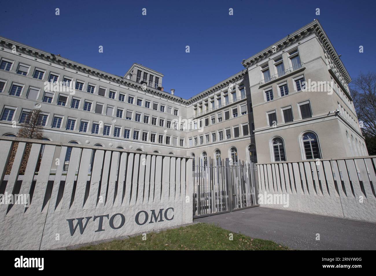 World trade organization headquarters hi-res stock photography and ...