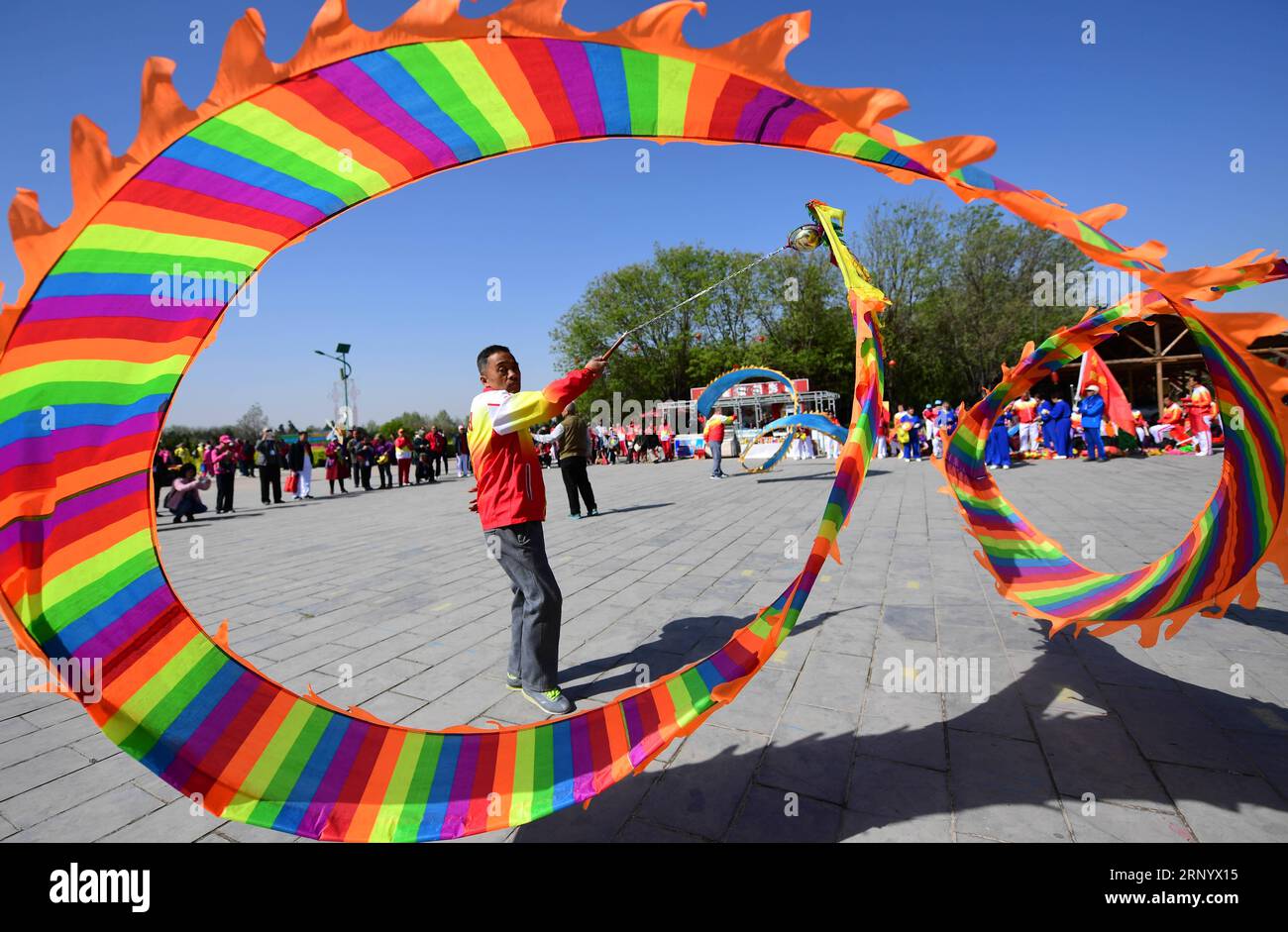 (180407) -- YUNCHENG, April 7, 2018 -- A resident plays diabolo during ...
