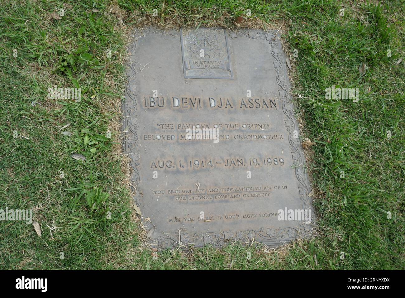 Los Angeles, California, USA 1st September 2023 Dancer Abu Devi Aja Assan Grave in Gentleness ...
