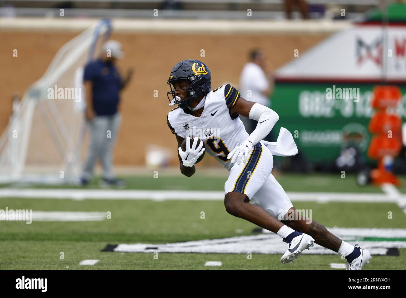 California wide receiver Taj Davis (9) is seen before an NCAA football ...