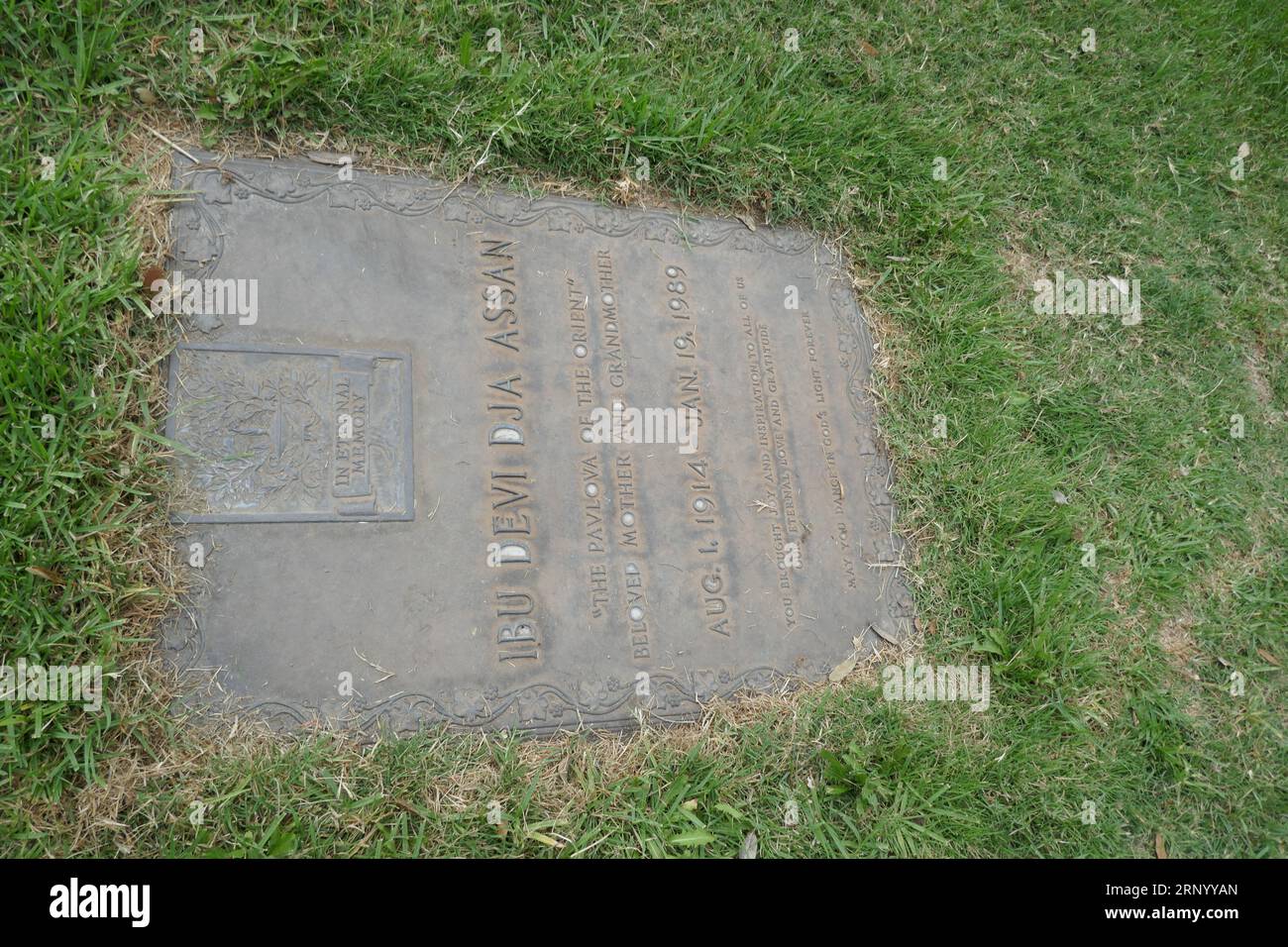 Los Angeles, California, USA 1st September 2023 Dancer Abu Devi Aja Assan Grave in Gentleness ...