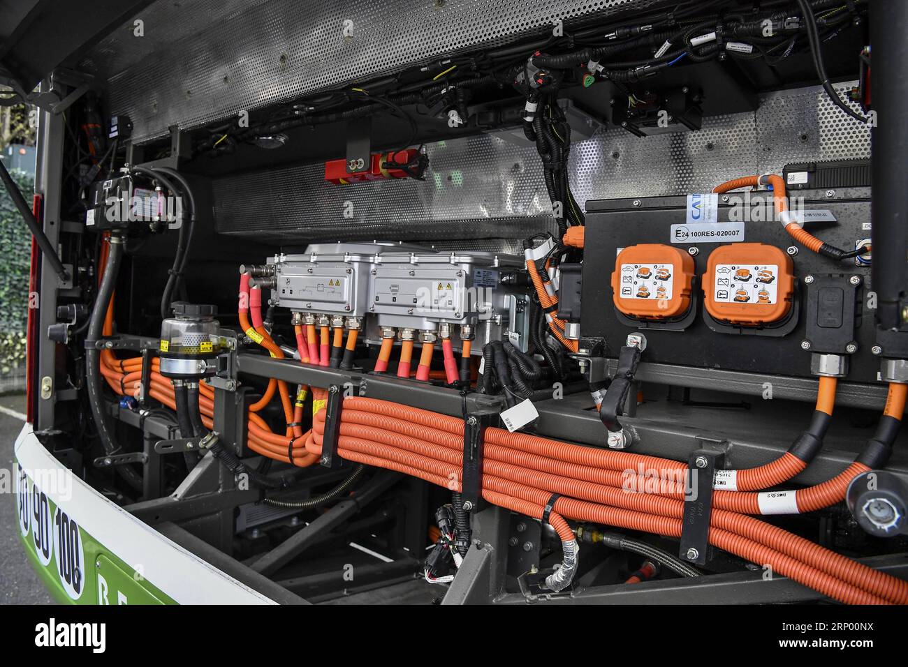 (180411) -- PARIS, April 11, 2018 -- Photo taken on April 10, 2018 ...