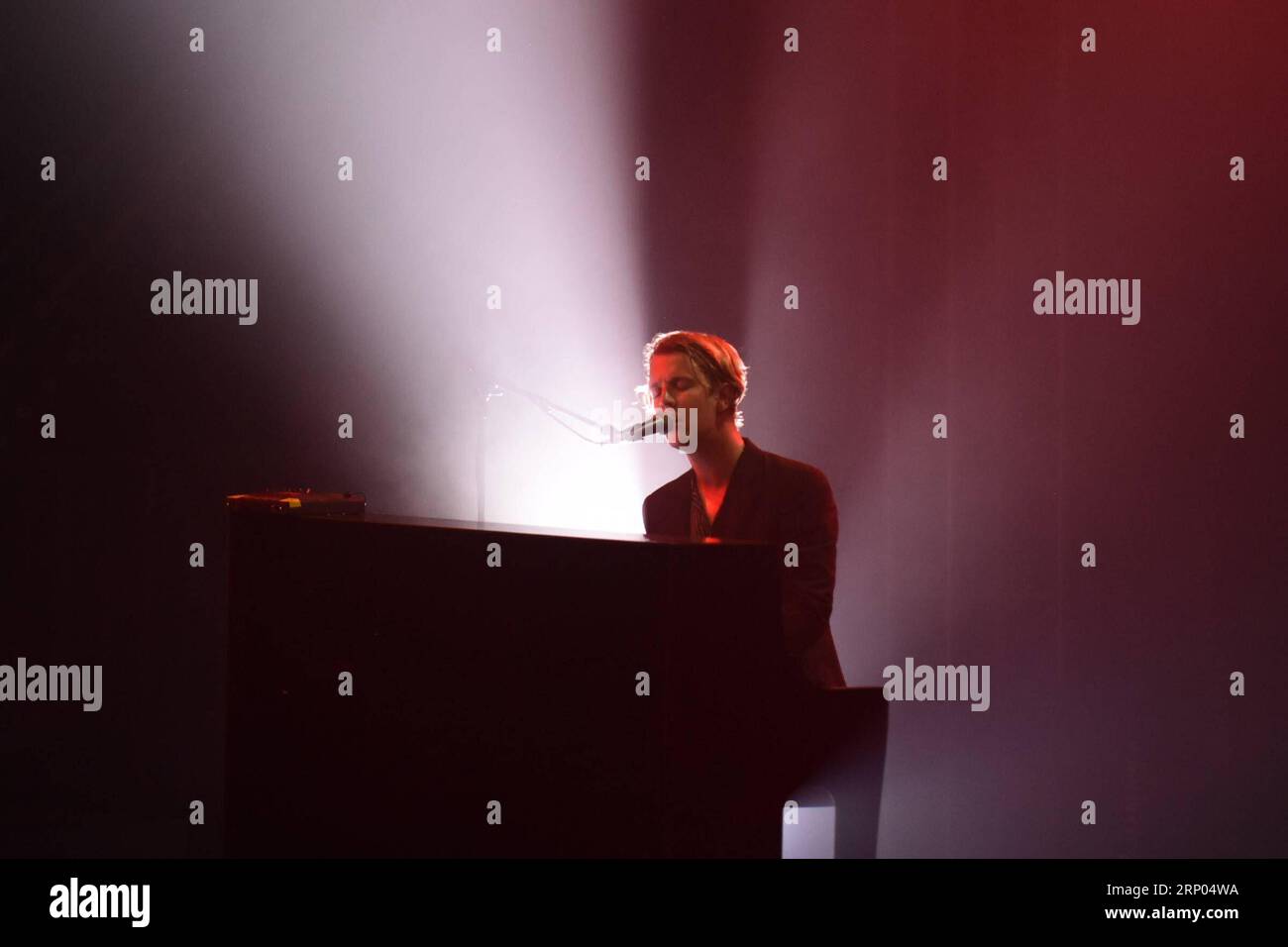 Tom odell konzerte hi-res stock photography and images - Alamy
