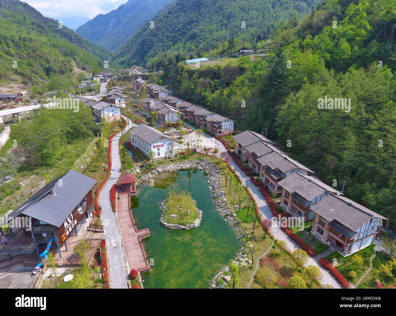 Five different buildings hi-res stock photography and images - Alamy