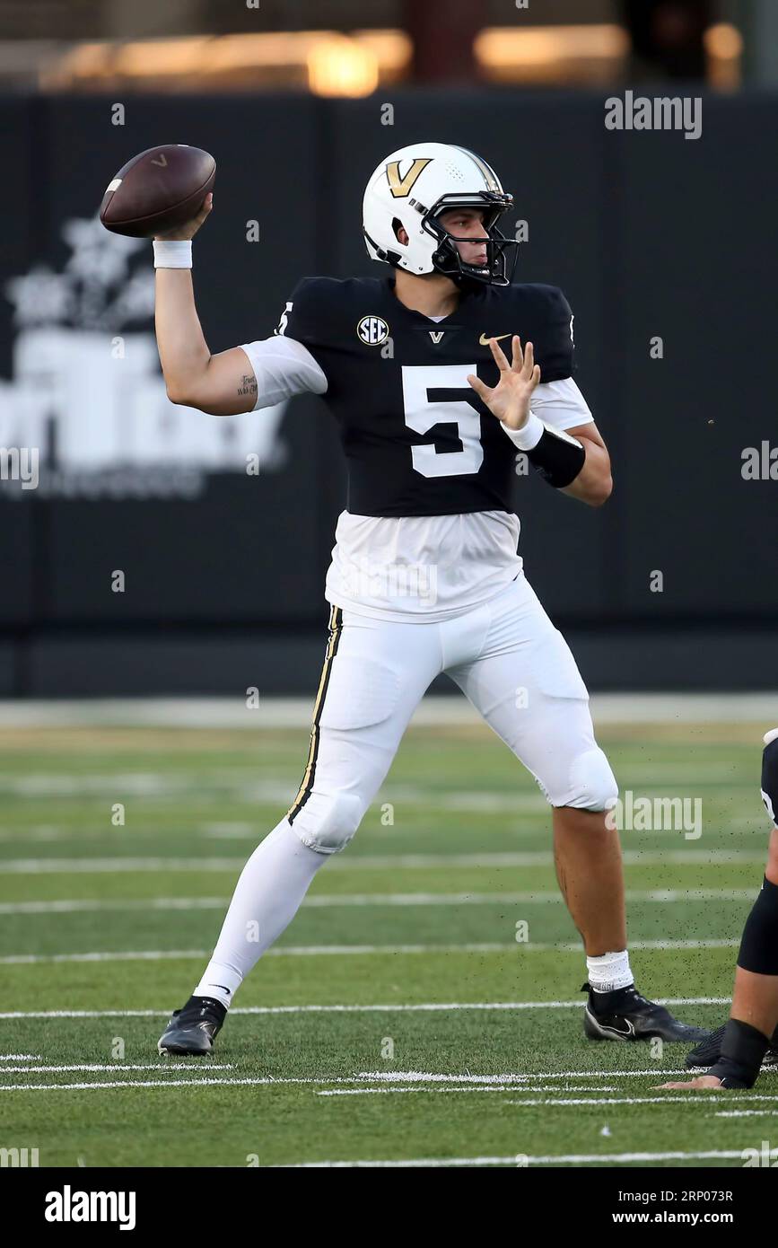 NASHVILLE, TN - SEPTEMBER 02: Vanderbilt Commodores quarterback AJ ...