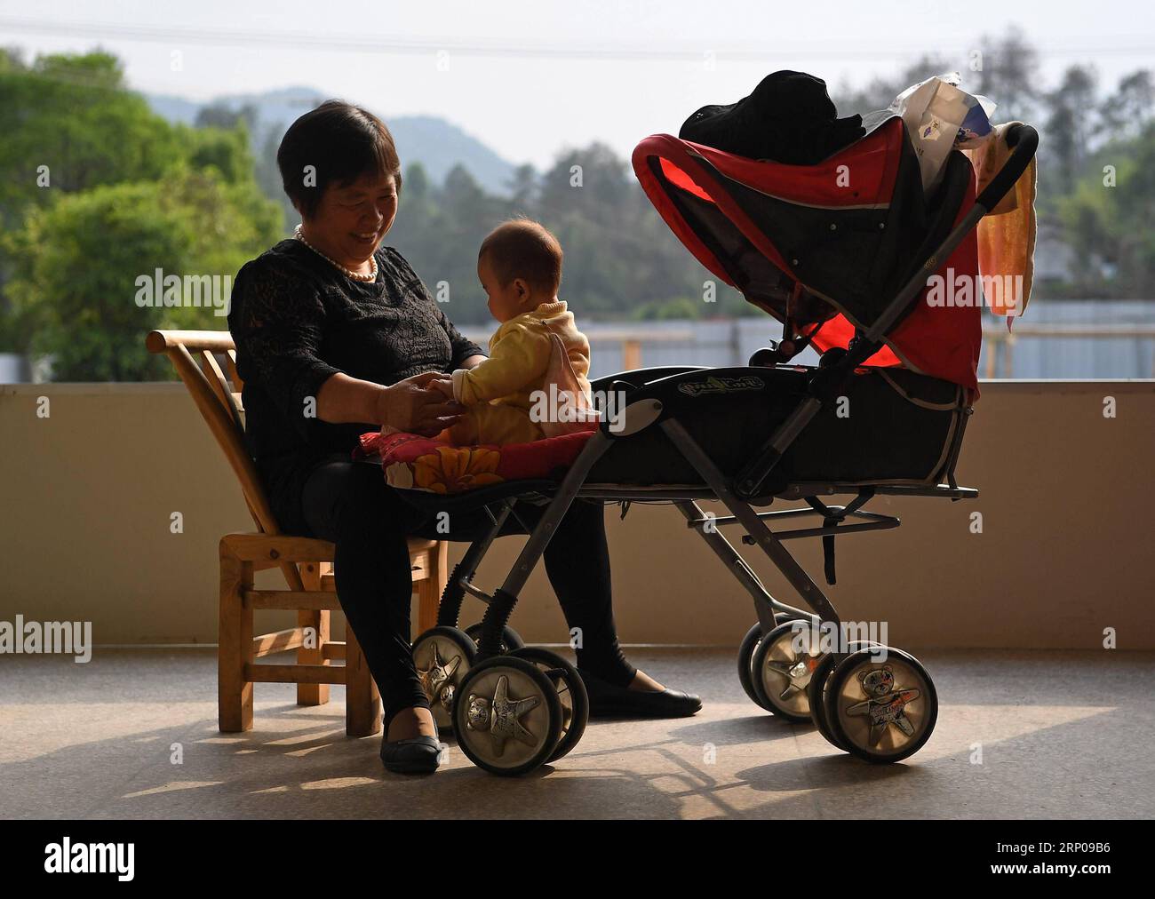 Hina jiangxi fegxin rural hi-res stock photography and images - Alamy