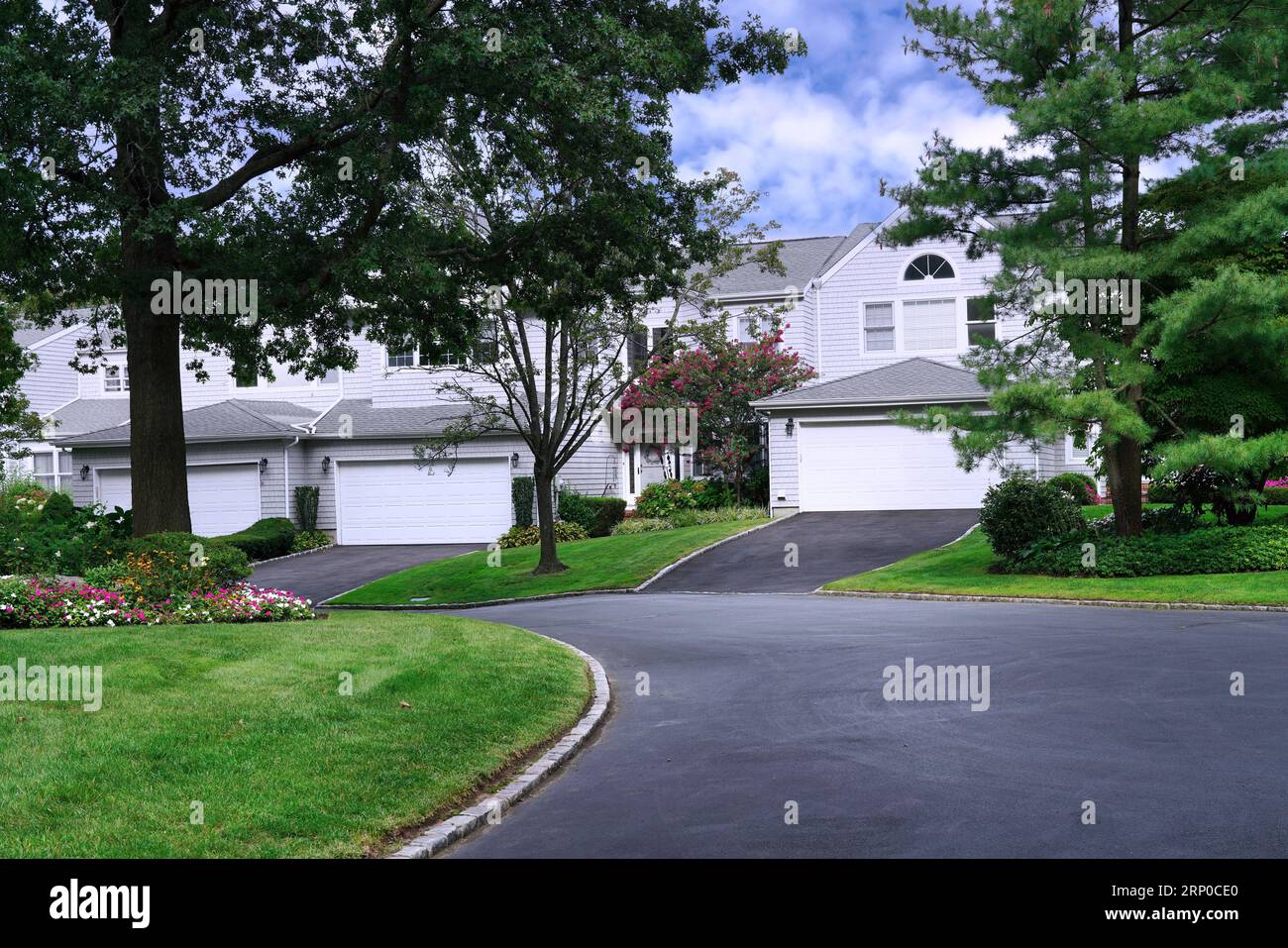 White two story house hi-res stock photography and images - Alamy