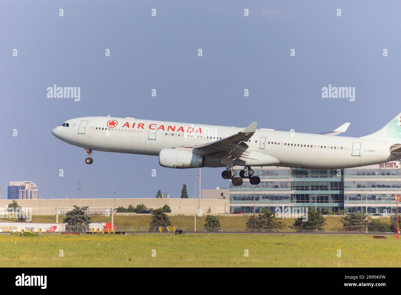 Air Canada, Airbus 330, C-GHKR, Landing at Pearson Airport, Toronto ...