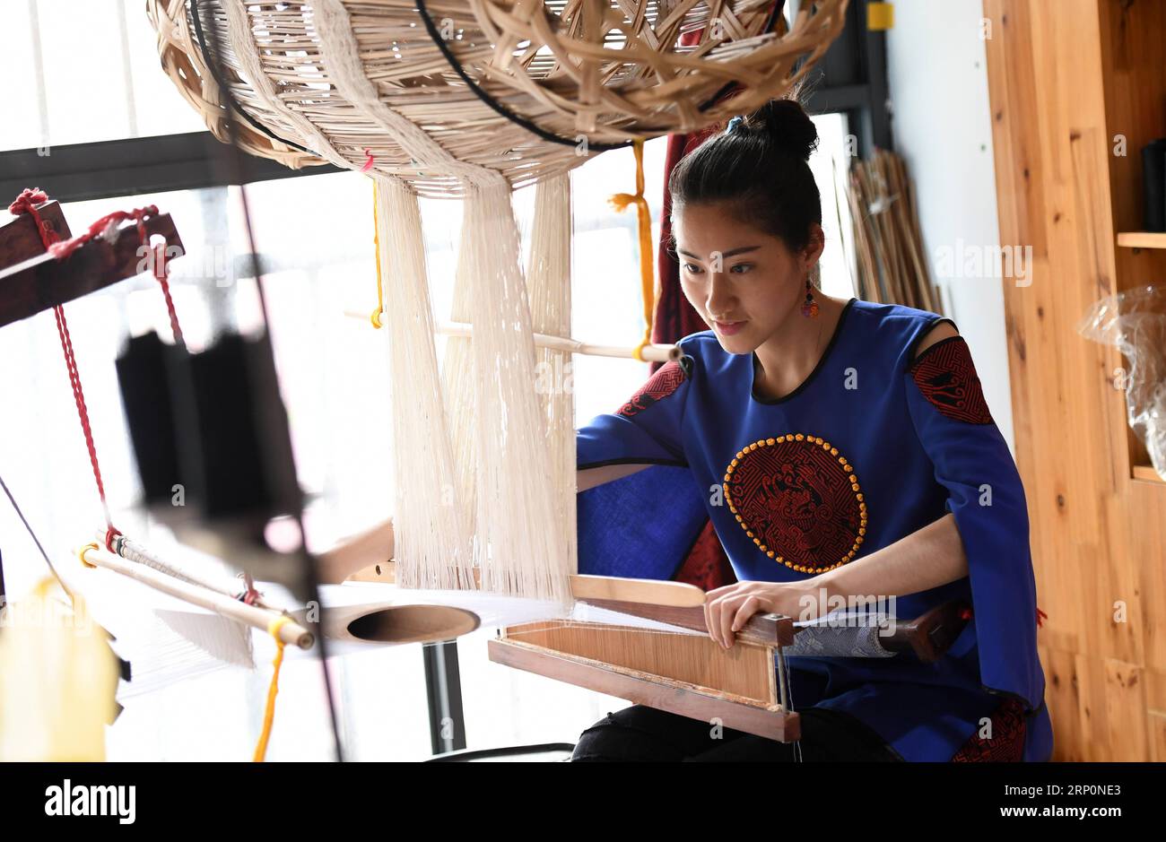 Weaving fan hi-res stock photography and images - Alamy