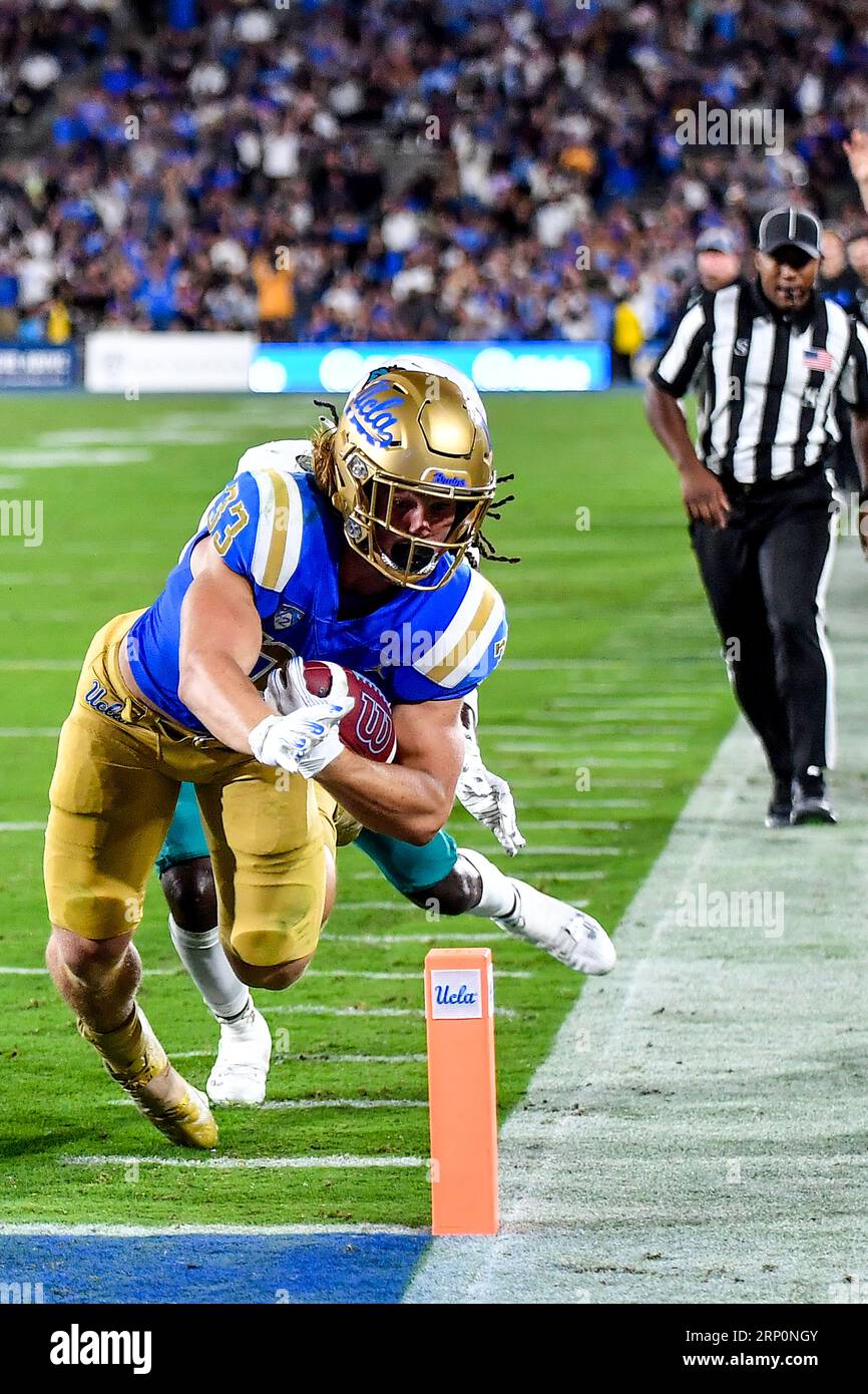 Pasadena, CA. 2nd Sep, 2023. UCLA Bruins running back Carson Steele (33 ...
