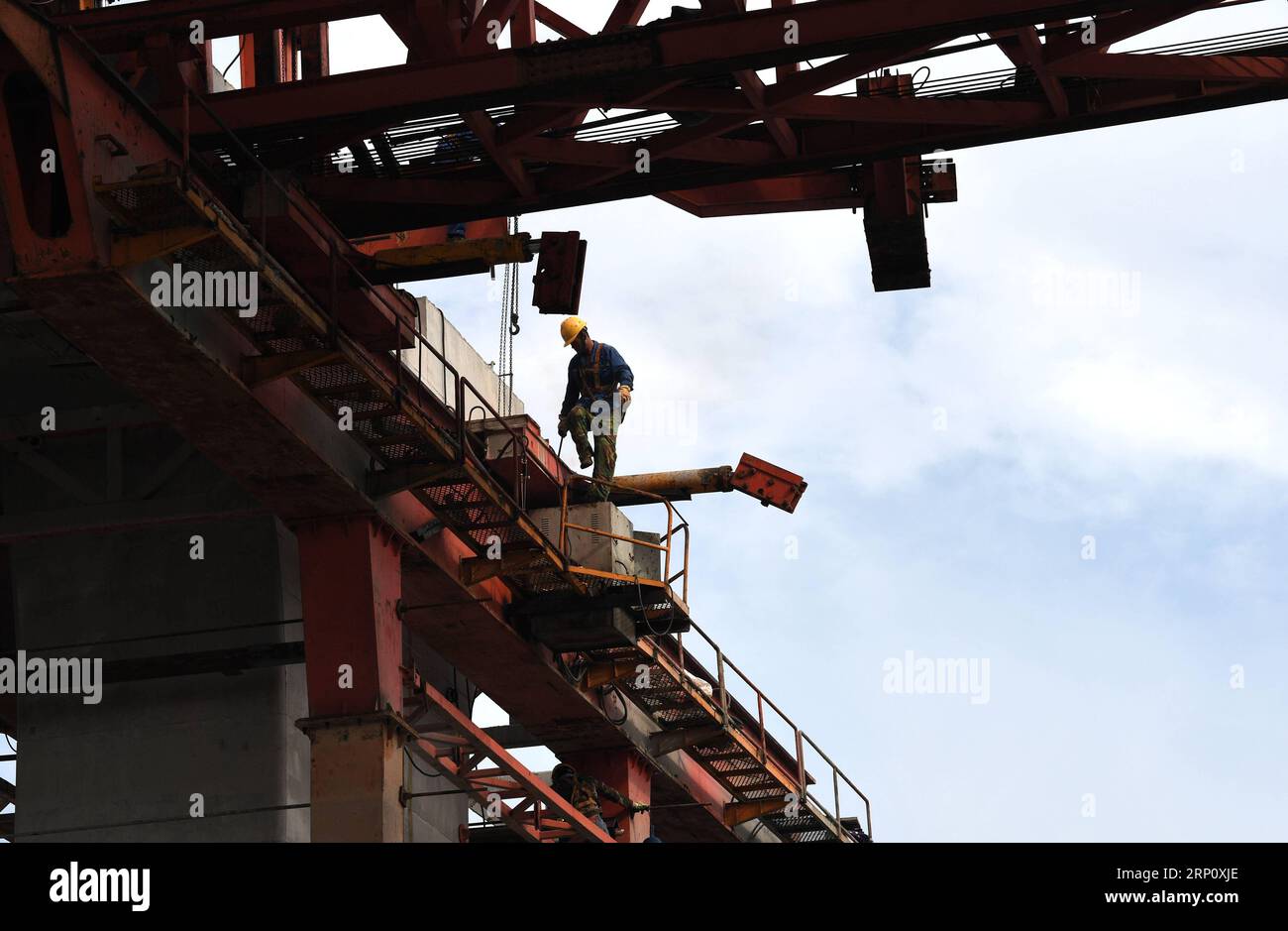 (180529) -- WENCHANG, May 29, 2018 -- A worker is seen at the ...