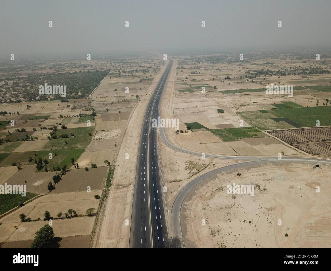 Lahore abdul hakeem motorway hi-res stock photography and images - Alamy