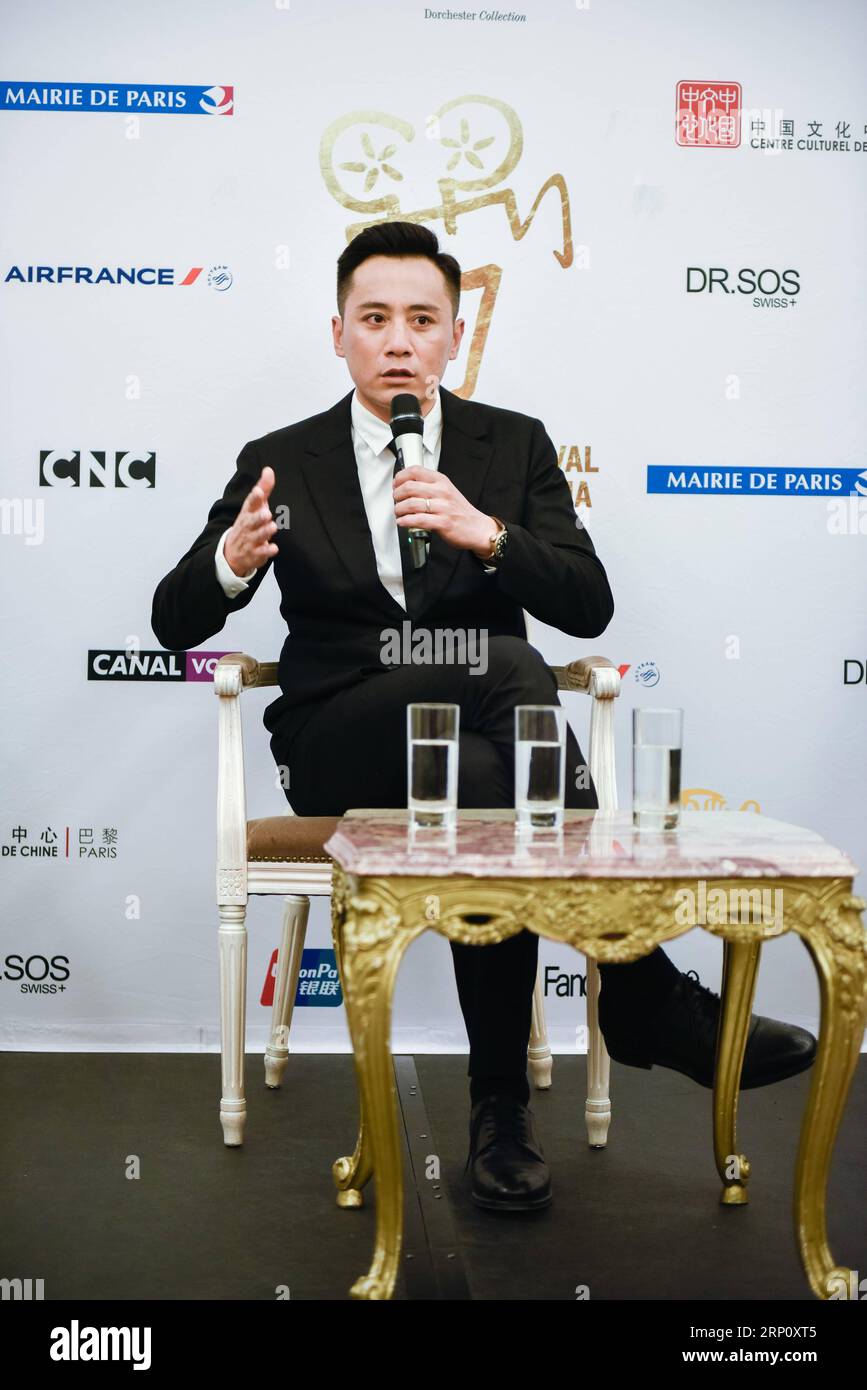 Discovernin hi-res stock photography and images - Alamy