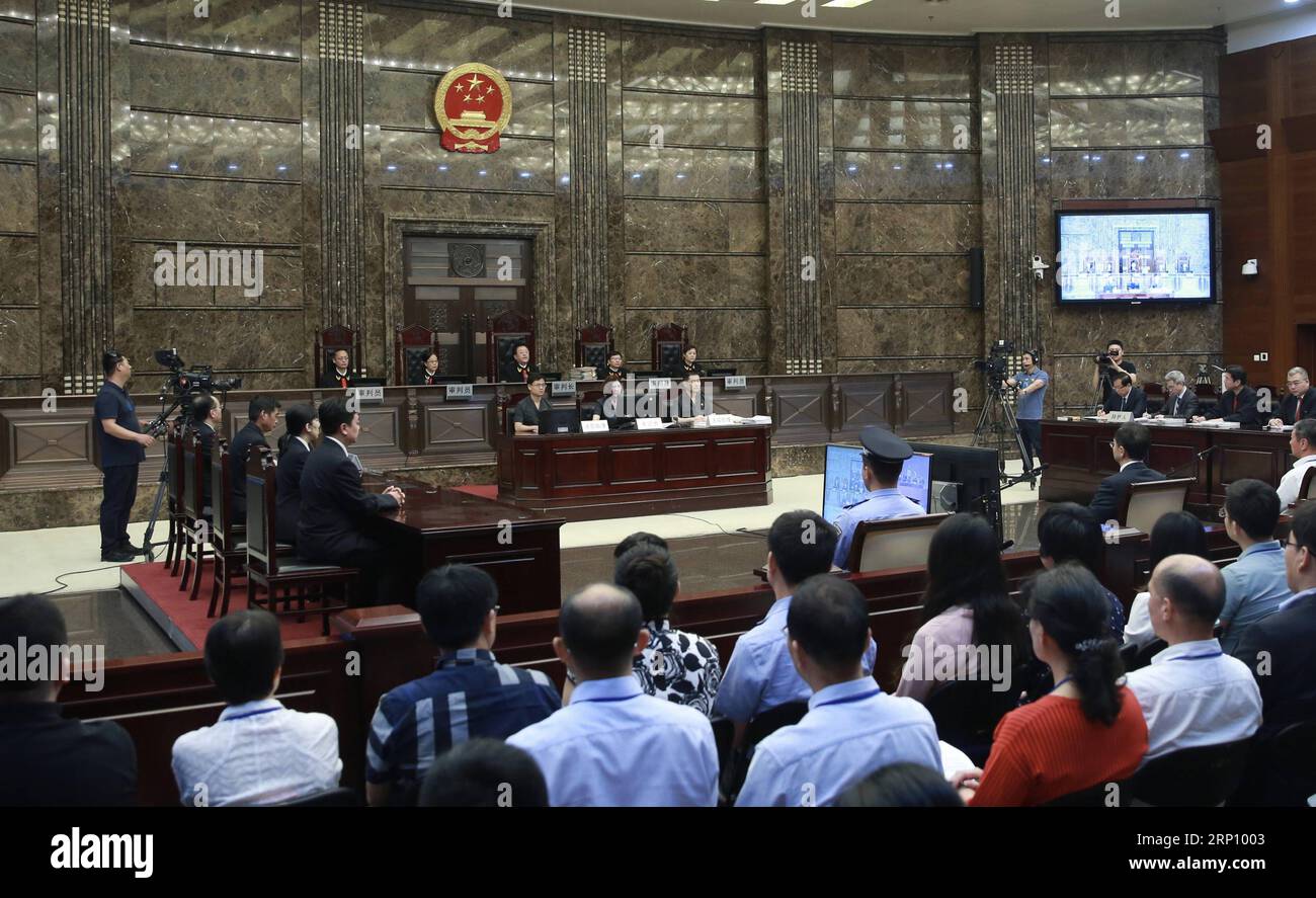 Giving bribes hi-res stock photography and images - Alamy