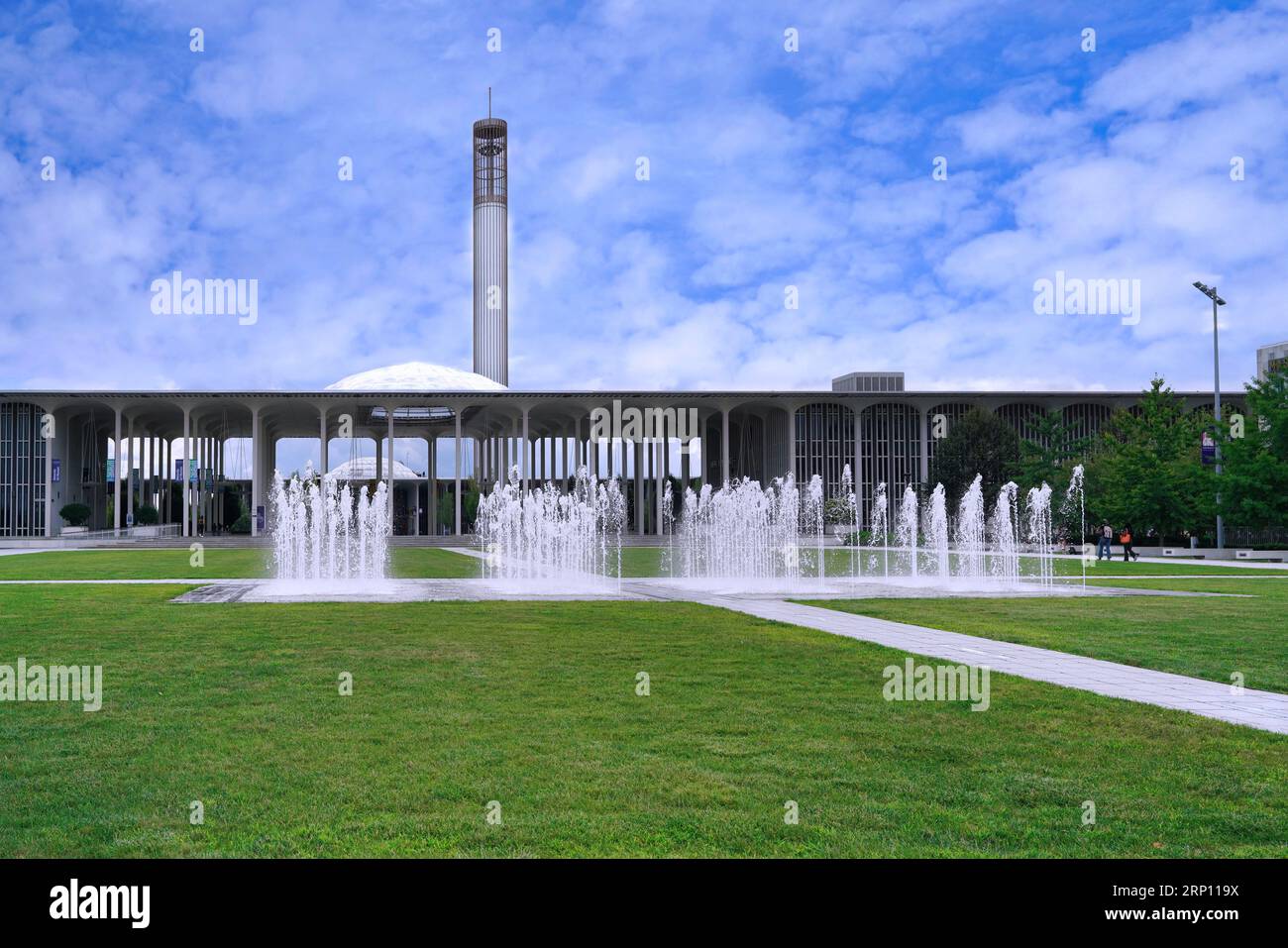 State University of New York at Albany, modern architecture, entrance ...