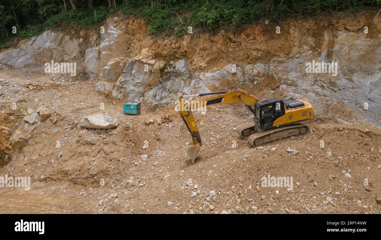 Backhoe excavator hi-res stock photography and images - Alamy