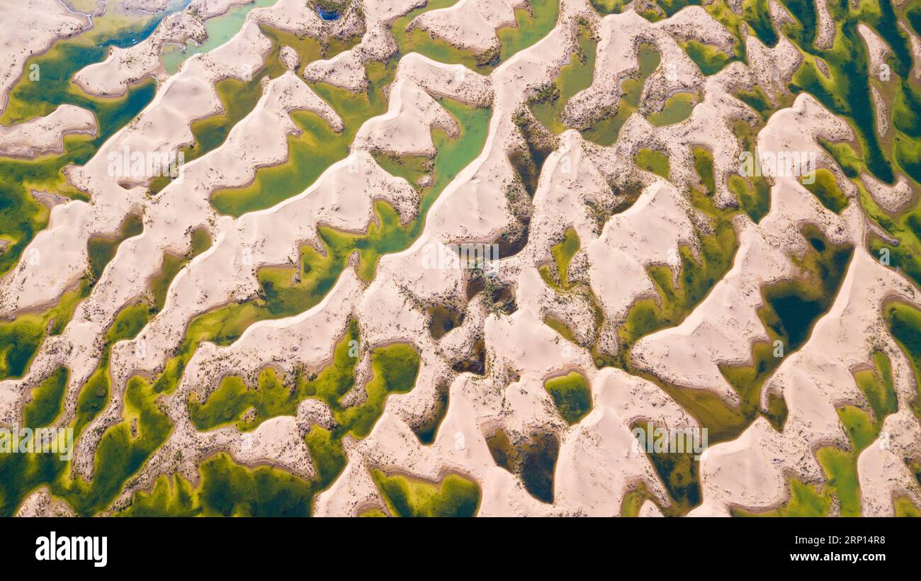 (180609) -- ORDOS, June 9, 2018 -- Aerial photo taken on June 9, 2018 ...