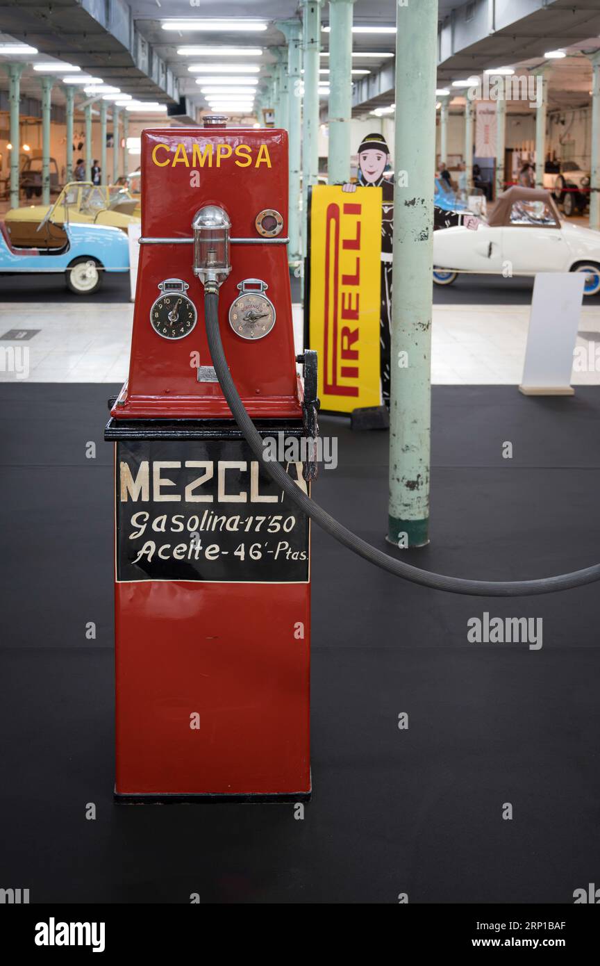An old red oil blend gas station Stock Photo - Alamy