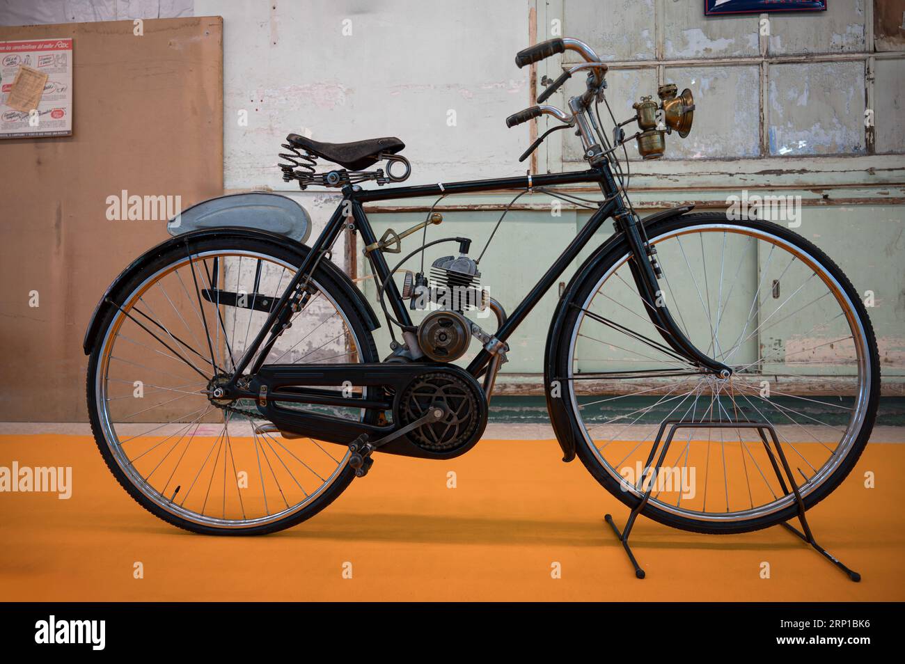 An ALPINO 1944 Italian bicycle with 48cc and 1.4hp auxiliary engine ...
