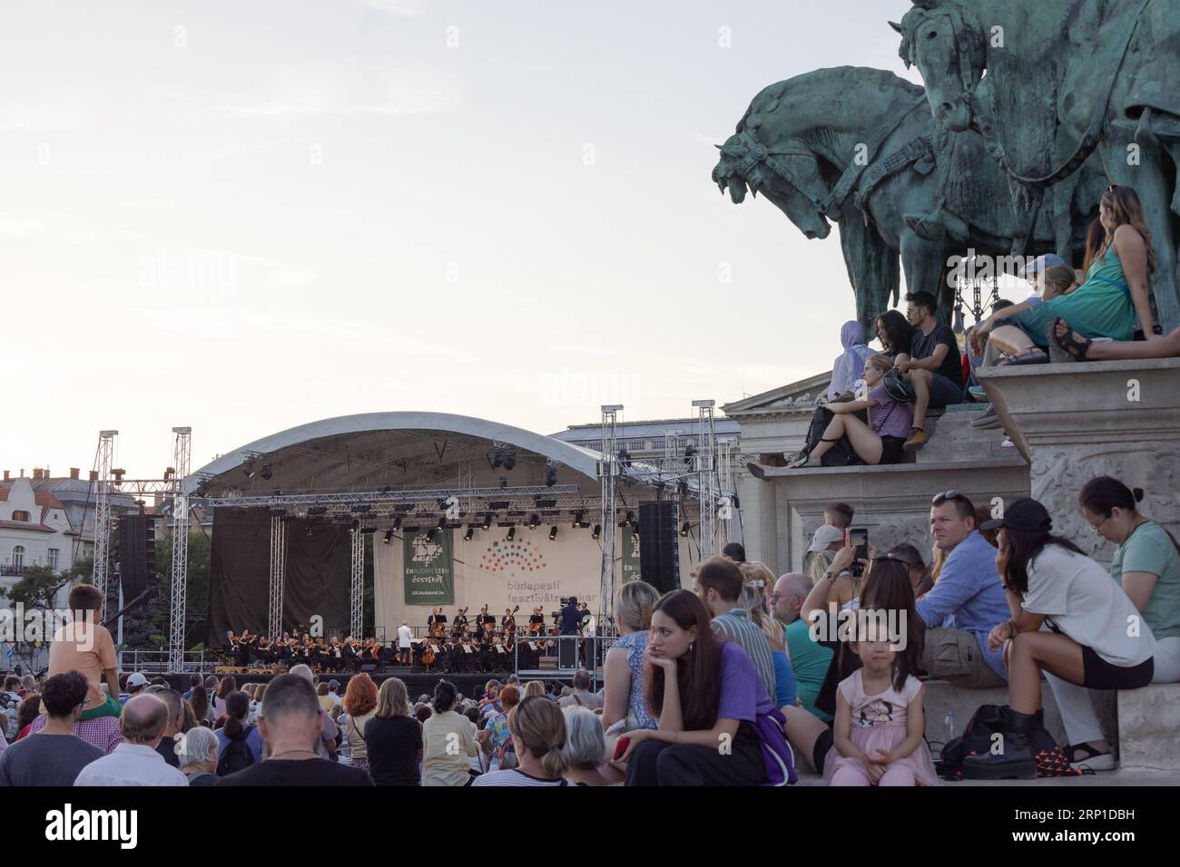 Budapest. 2nd Sep, 2023. People listen to a free open air concert of the Budapest Festival ...