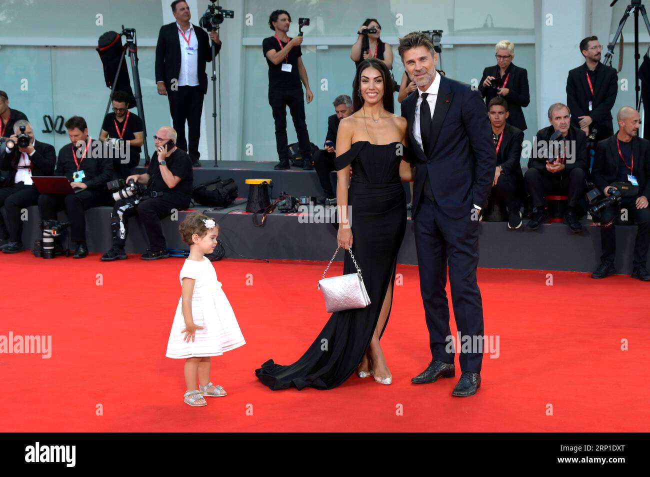 Fabio Fulco mit Ehefrau Veronica Papa und Tochter Agnes bei der ...