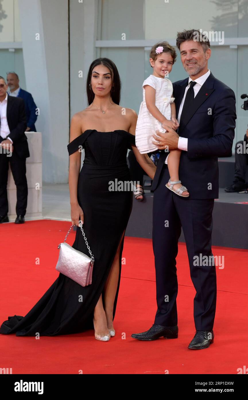 Fabio Fulco mit Ehefrau Veronica Papa und Tochter Agnes bei der ...