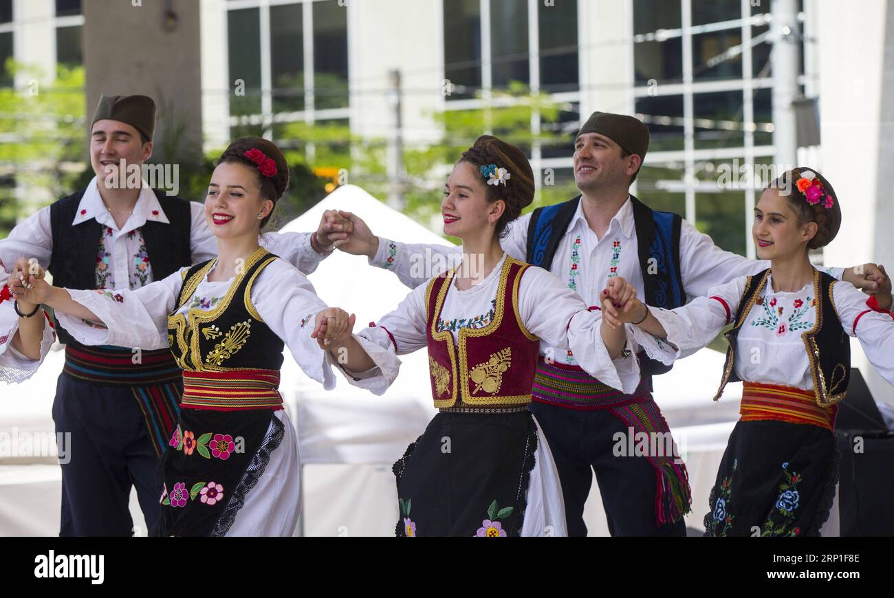 Multicultural groups hi-res stock photography and images - Alamy