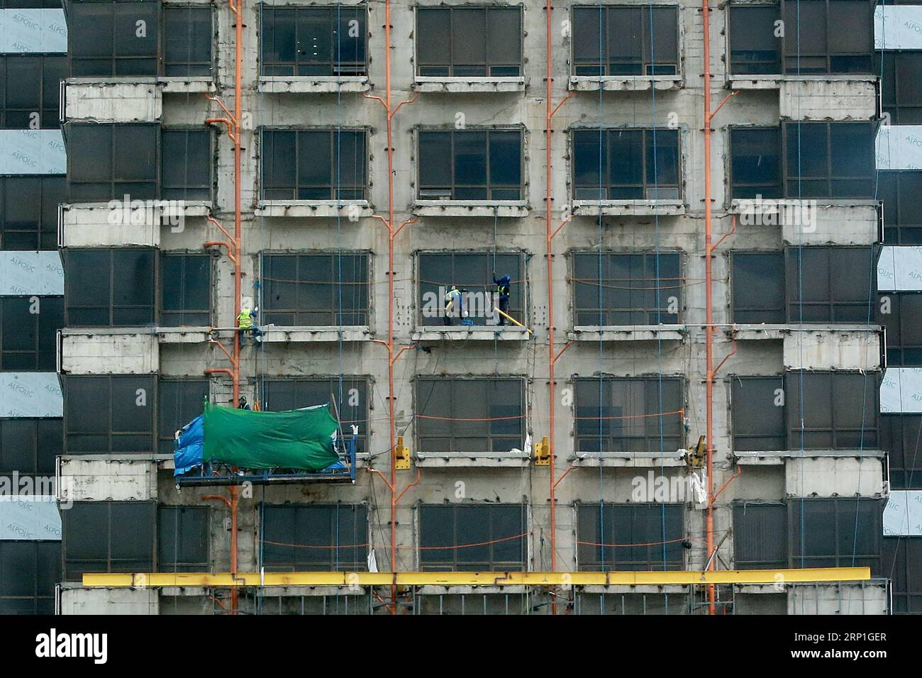 Philippines statistics authority hi-res stock photography and images ...