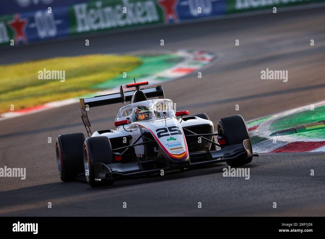 25 BARTER Hugh (gbr), Campos Racing, Dallara F3, action during the 9th ...