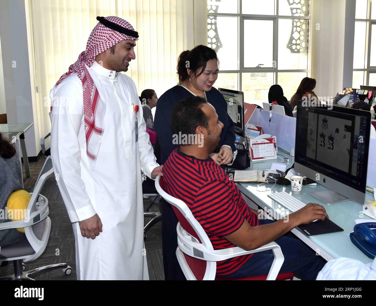 E commerce in saudi arabia hi-res stock photography and images - Alamy