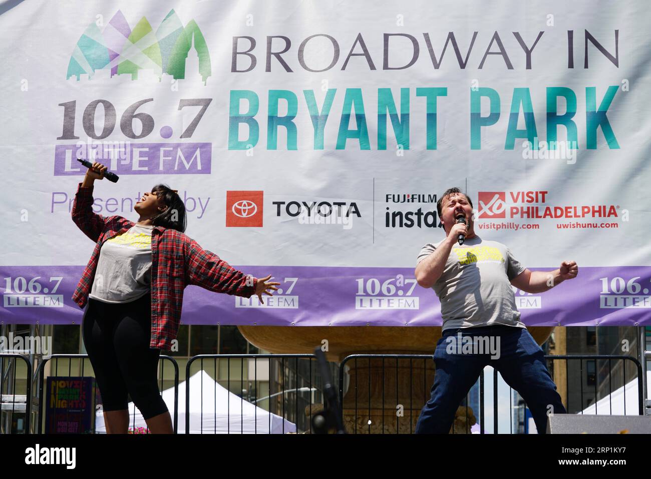 Spongebob musical hi-res stock photography and images - Alamy