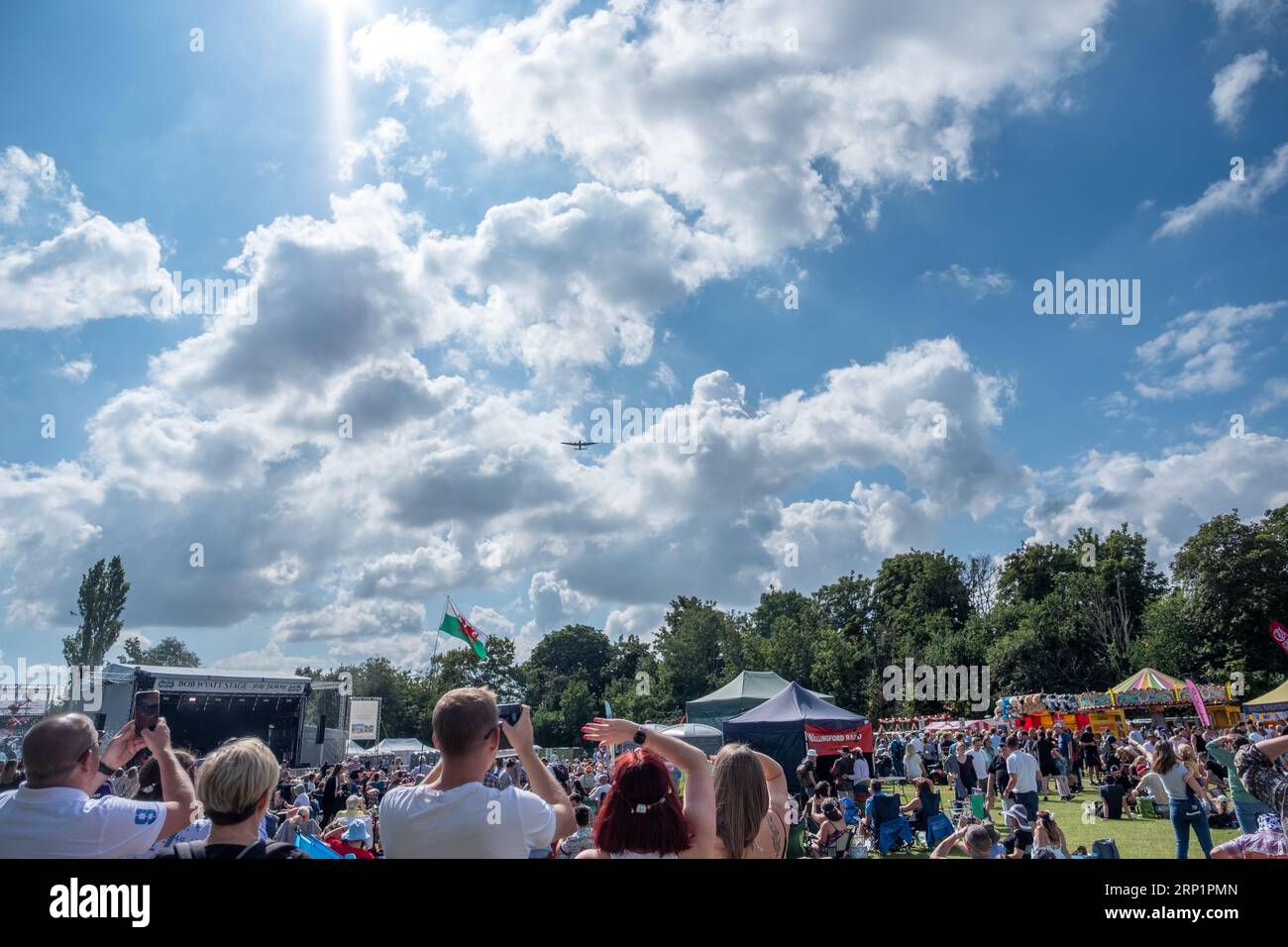 Fly past over the Kinecroft for Wallingford Bunkfest 2023 Stock Photo ...
