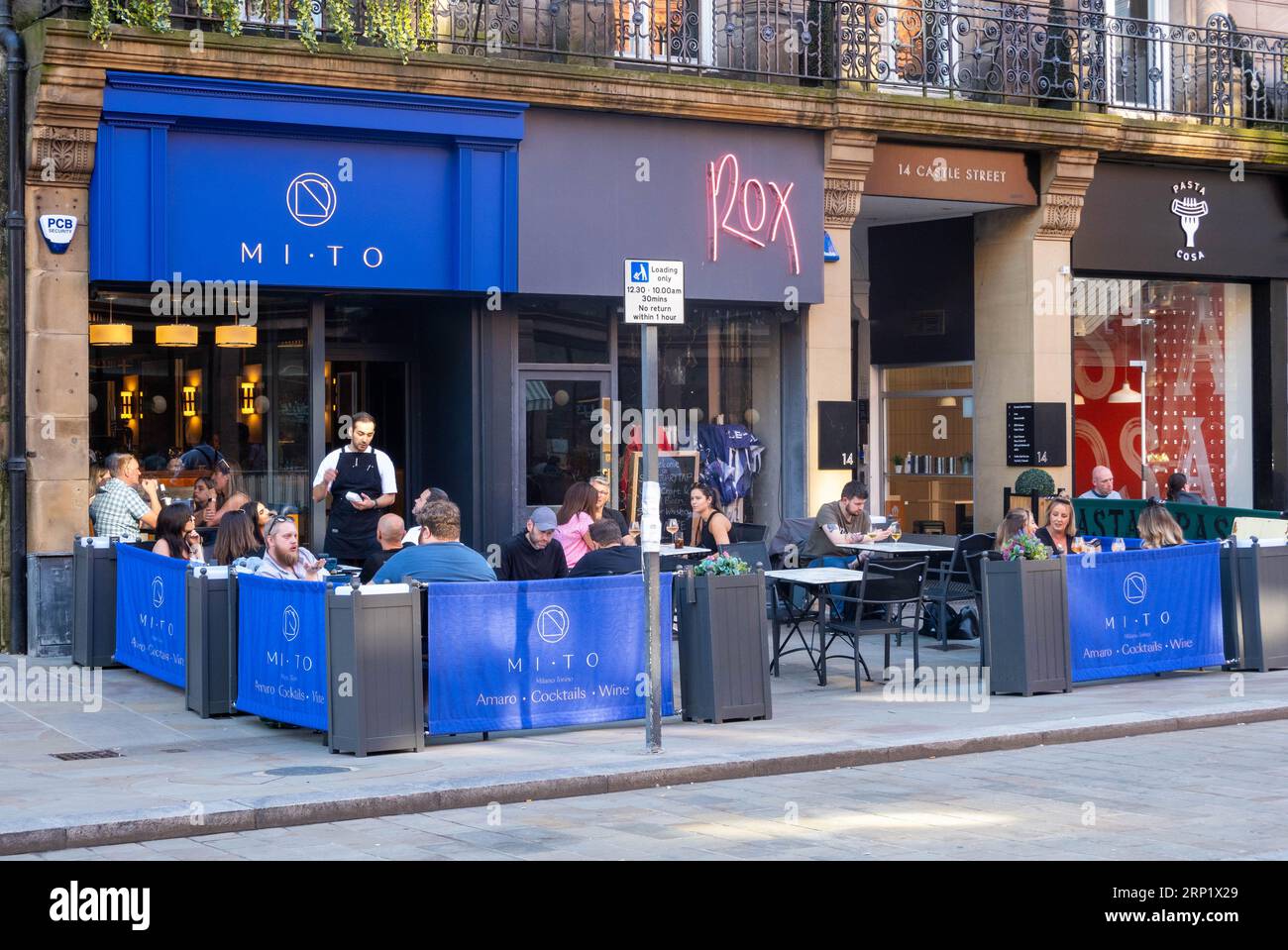 Alfresco eating and drinking on Castle Street in Liverpool Stock Photo ...