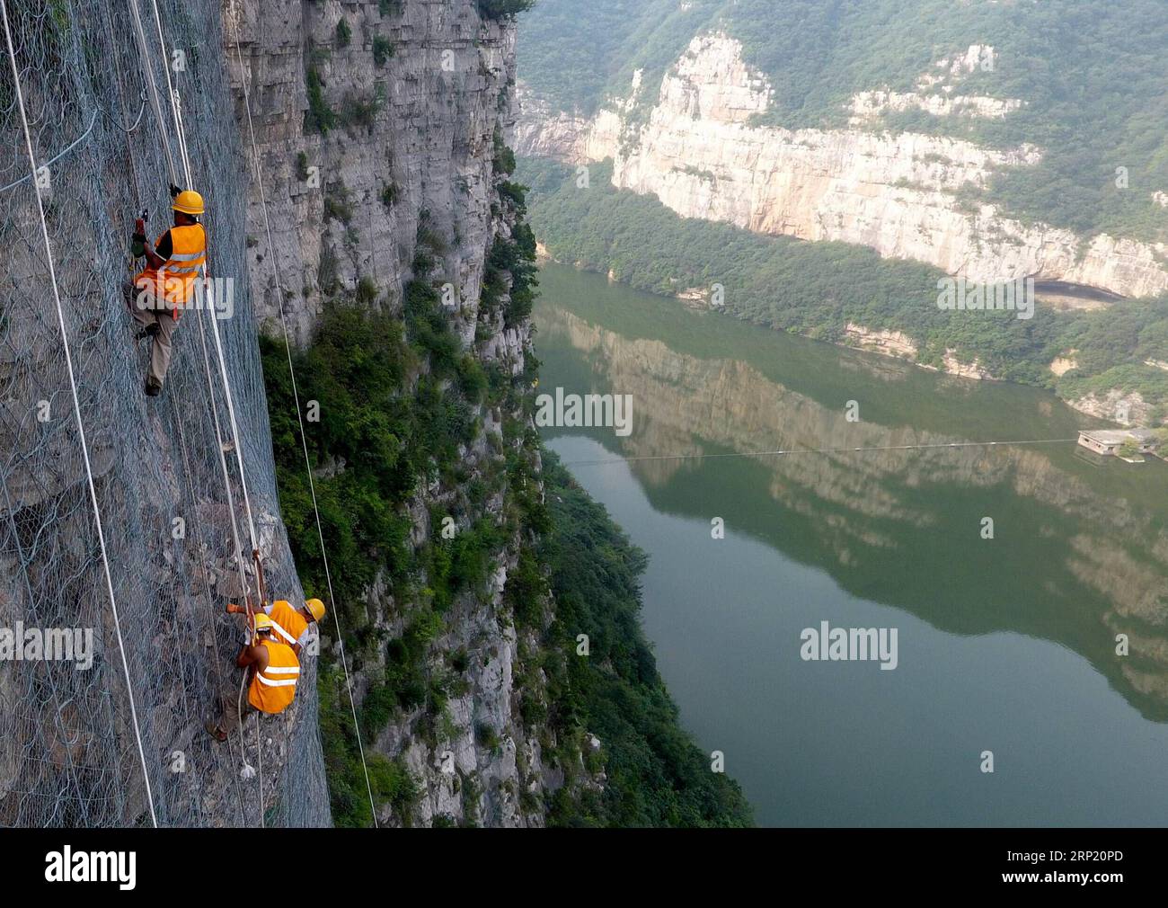 Loose and falling rocks hi-res stock photography and images - Alamy