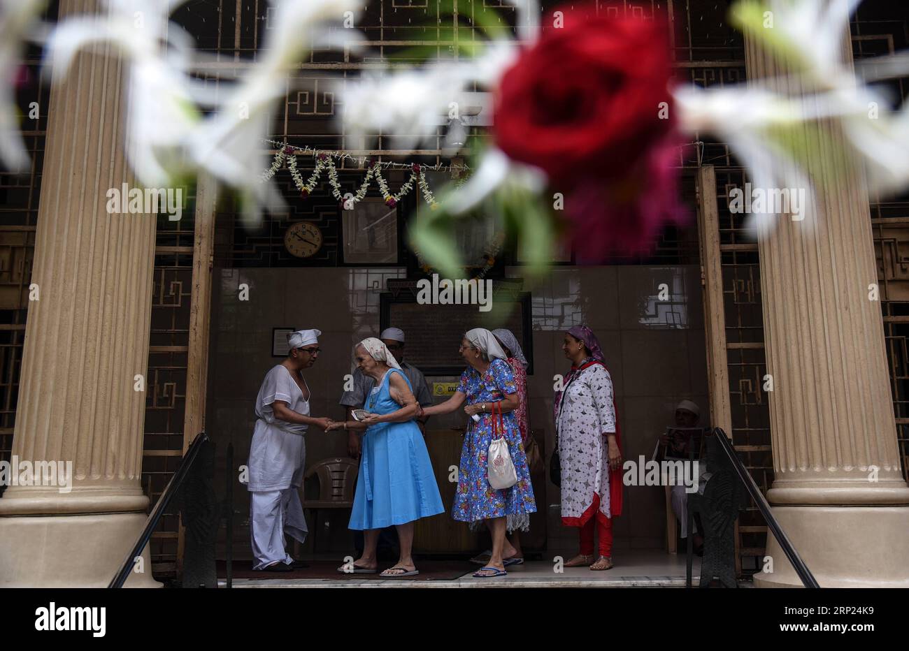 Parsi religion hi-res stock photography and images - Alamy