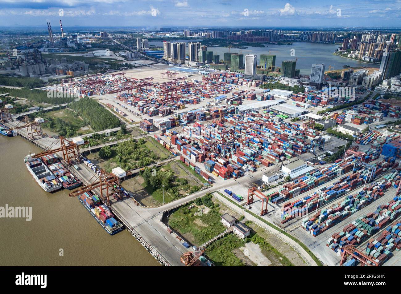(180821) -- WUHAN, Aug. 21, 2018 (Xinhua) -- Aerial photo taken on Aug ...
